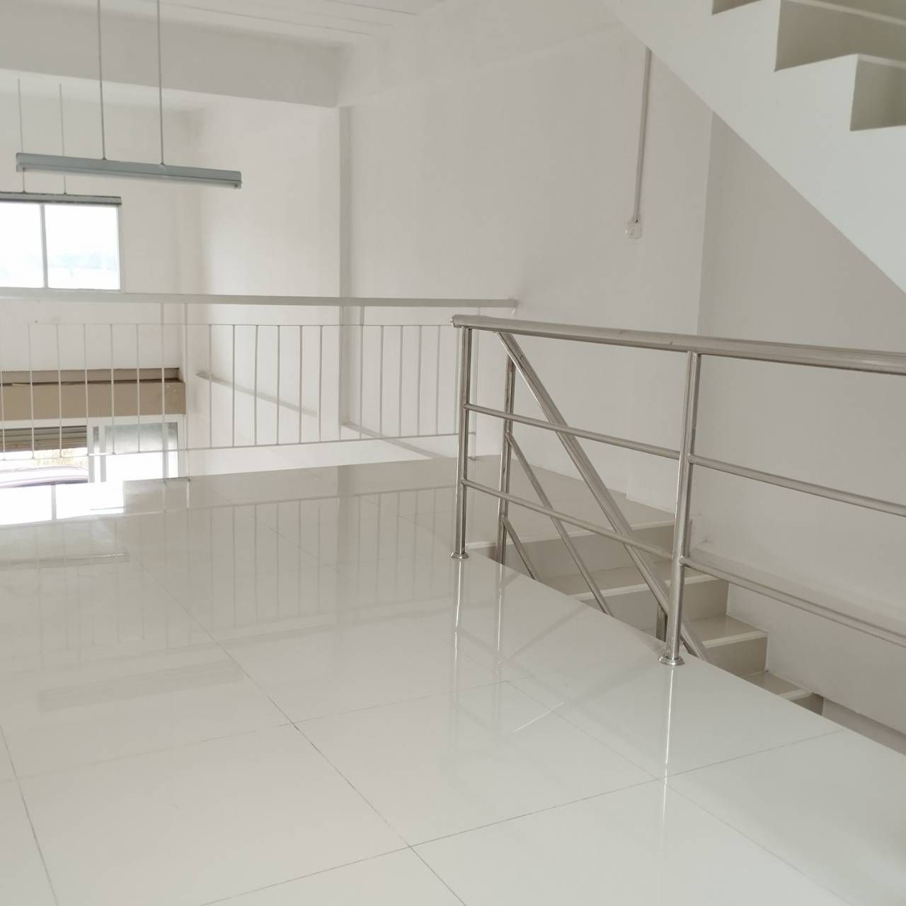 ขายด่วน อาคาร พาณิชย์ เงินเหลือ สภาพดี ระยอง มะขามคู่ นิคมพัฒนา มาบตาพุด WHA | NaYoo